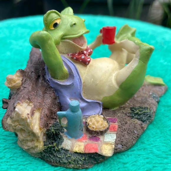 Other | Ceramic Frog Having A Picnic | Poshmark